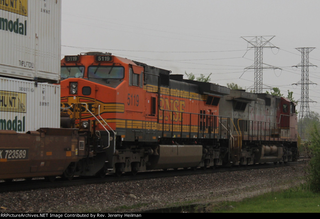 BNSF 636 & 5119 (4)